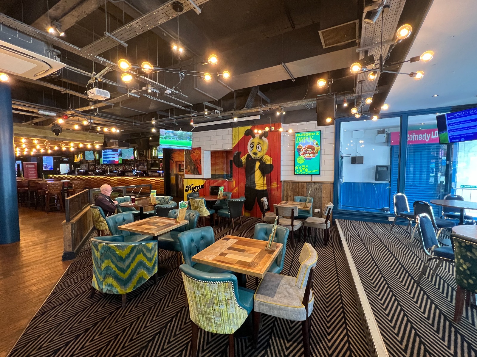 Dunnings II | Sports Bar in Watford