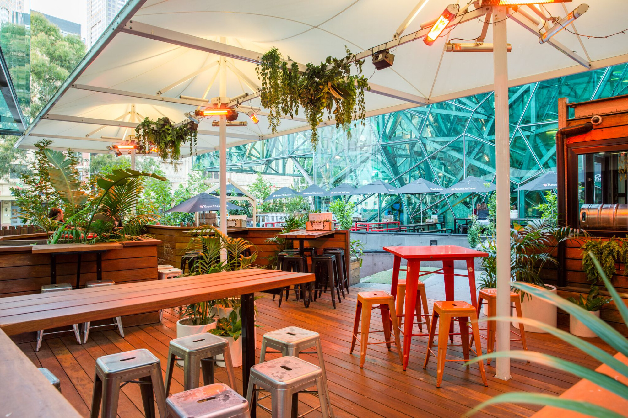 Beer DeLuxe Fed Square | Sports Bar in Melbourne