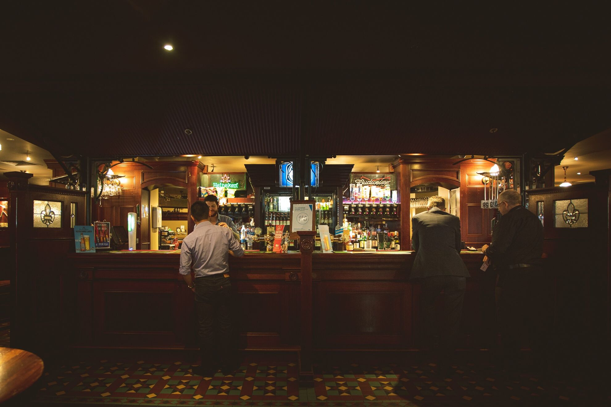 Turf Sports Bar | Sports Bar in Melbourne