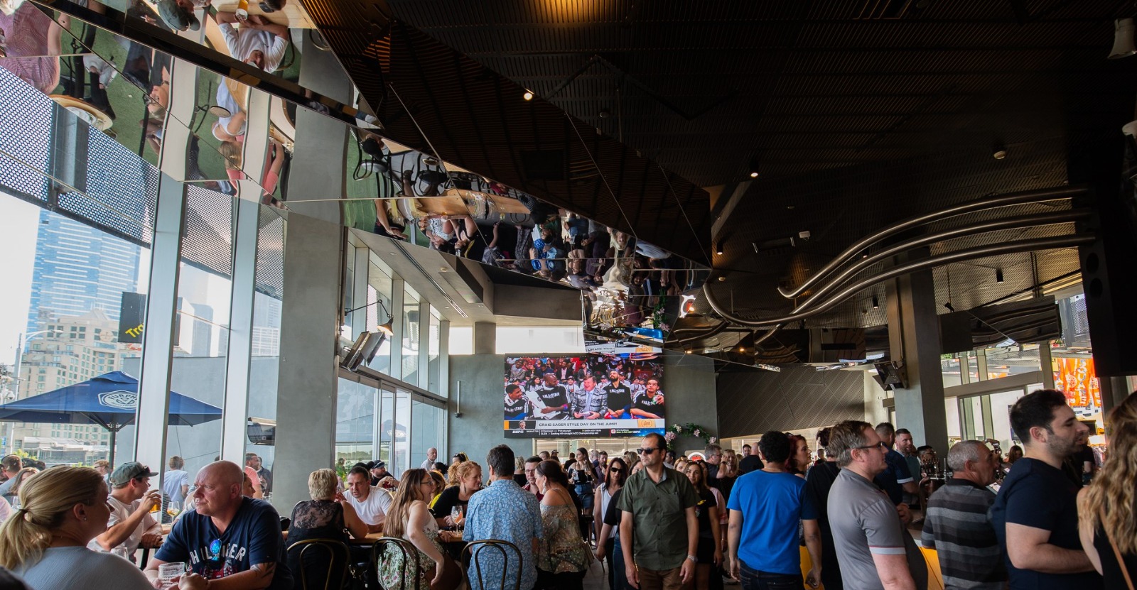 Transport Hotel | Sports Bar in Melbourne