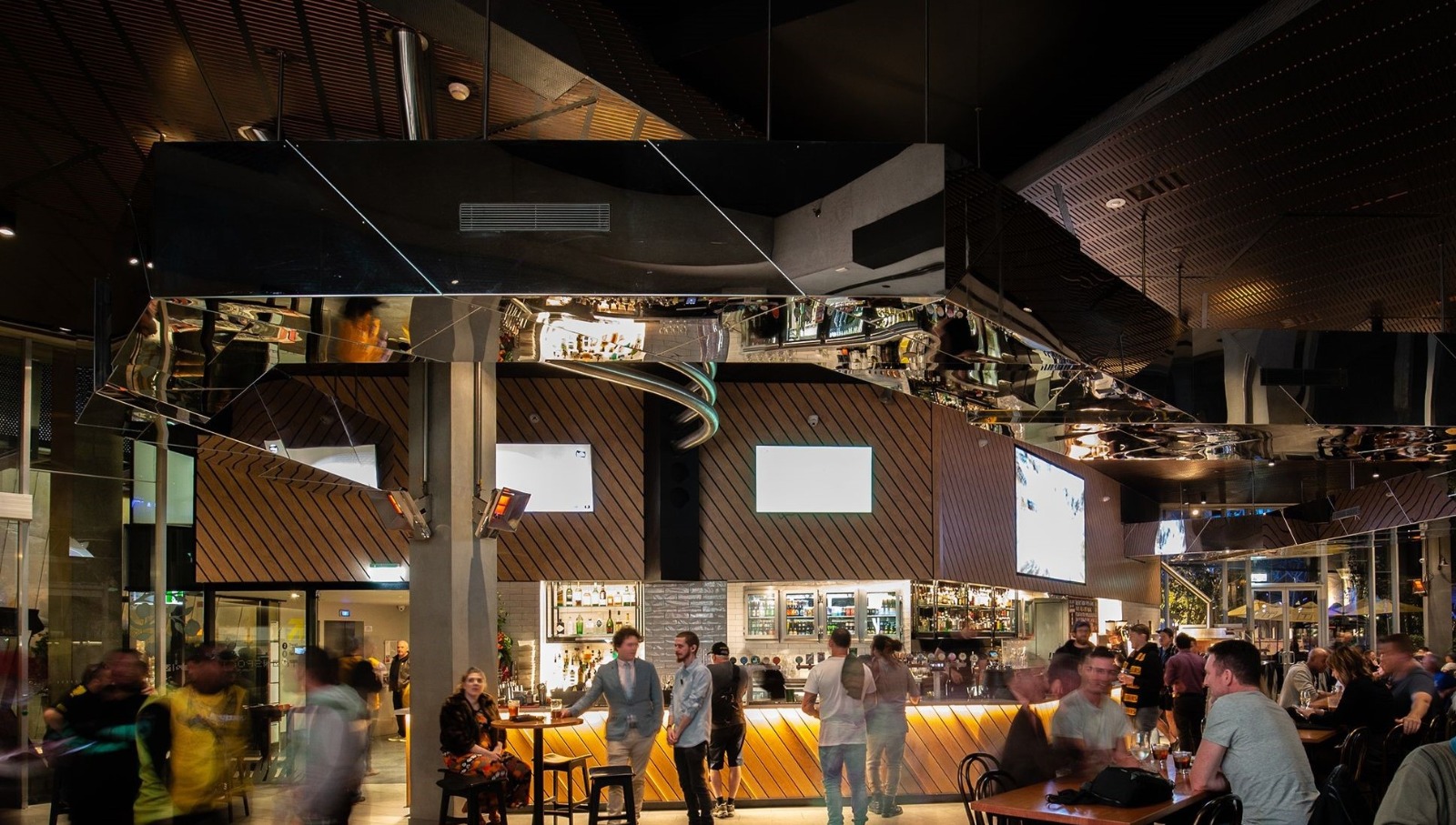 Transport Hotel | Sports Bar in Melbourne