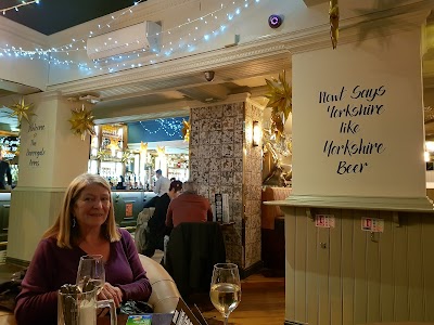 Harrogate Arms Harrogate in Harrogate : Reviews & Booking | FANZO