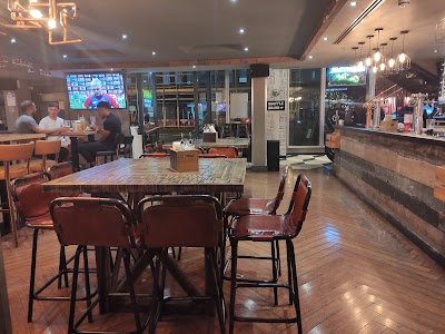 Tank And Paddle Bishopsgate in London : Reviews & Booking | FANZO