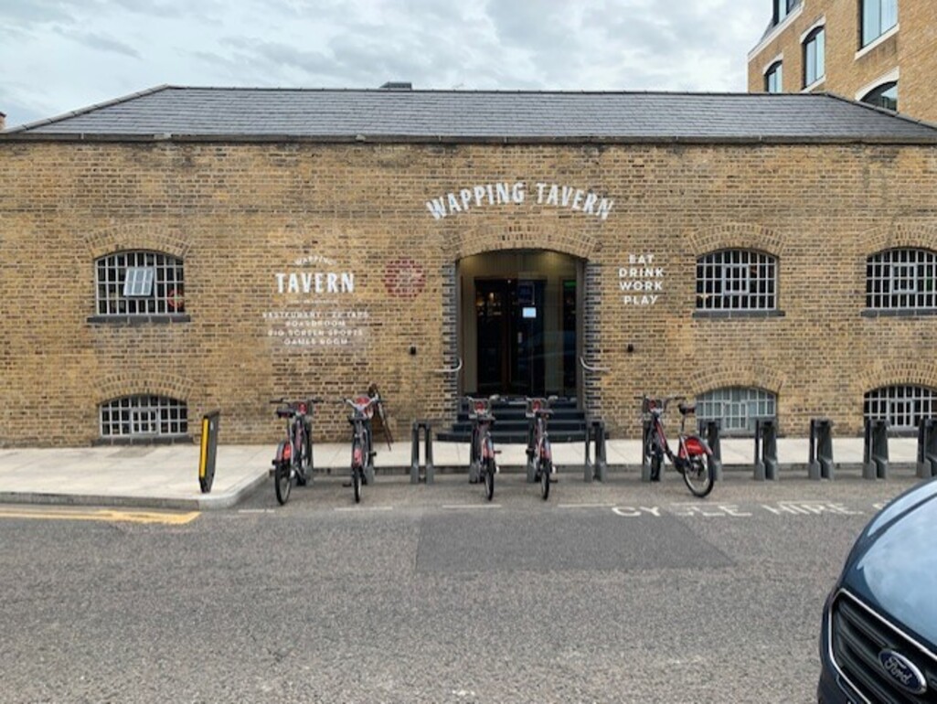 Wapping Tavern | Sports Bar in London
