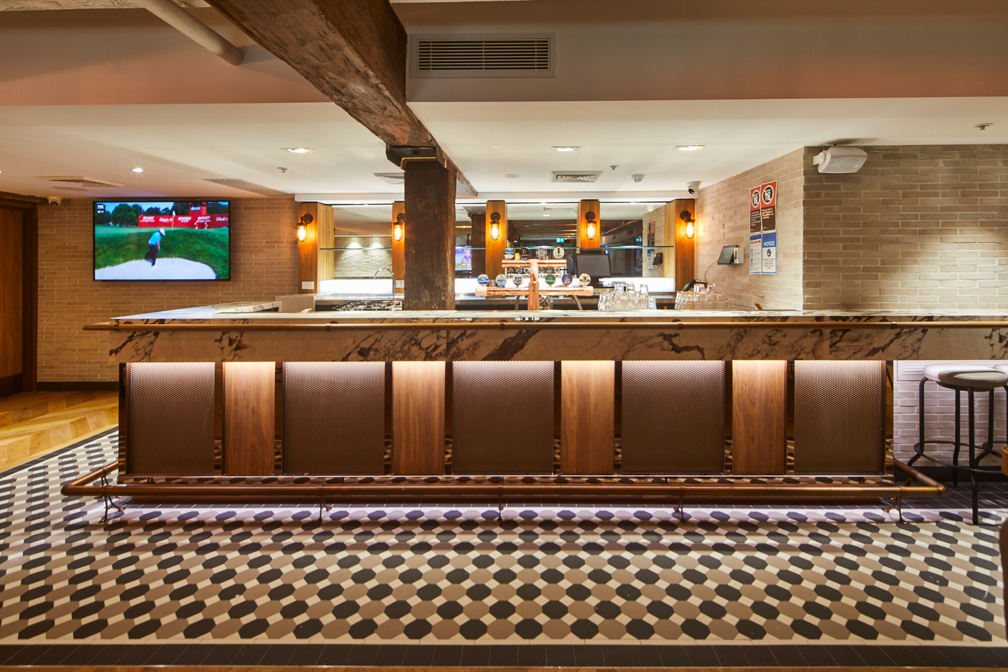 Cheers Bar | Sports Bar in Sydney