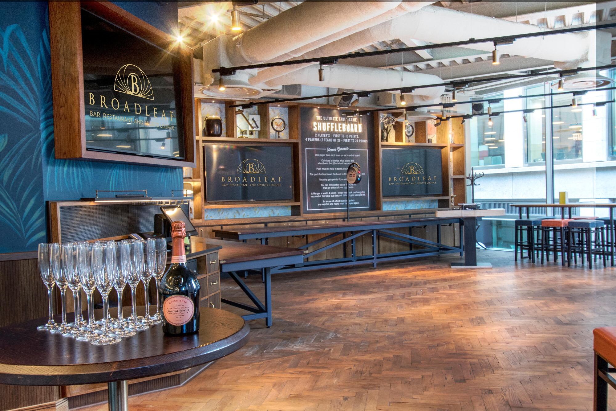 Broadwood in London : Reviews & Booking | FANZO