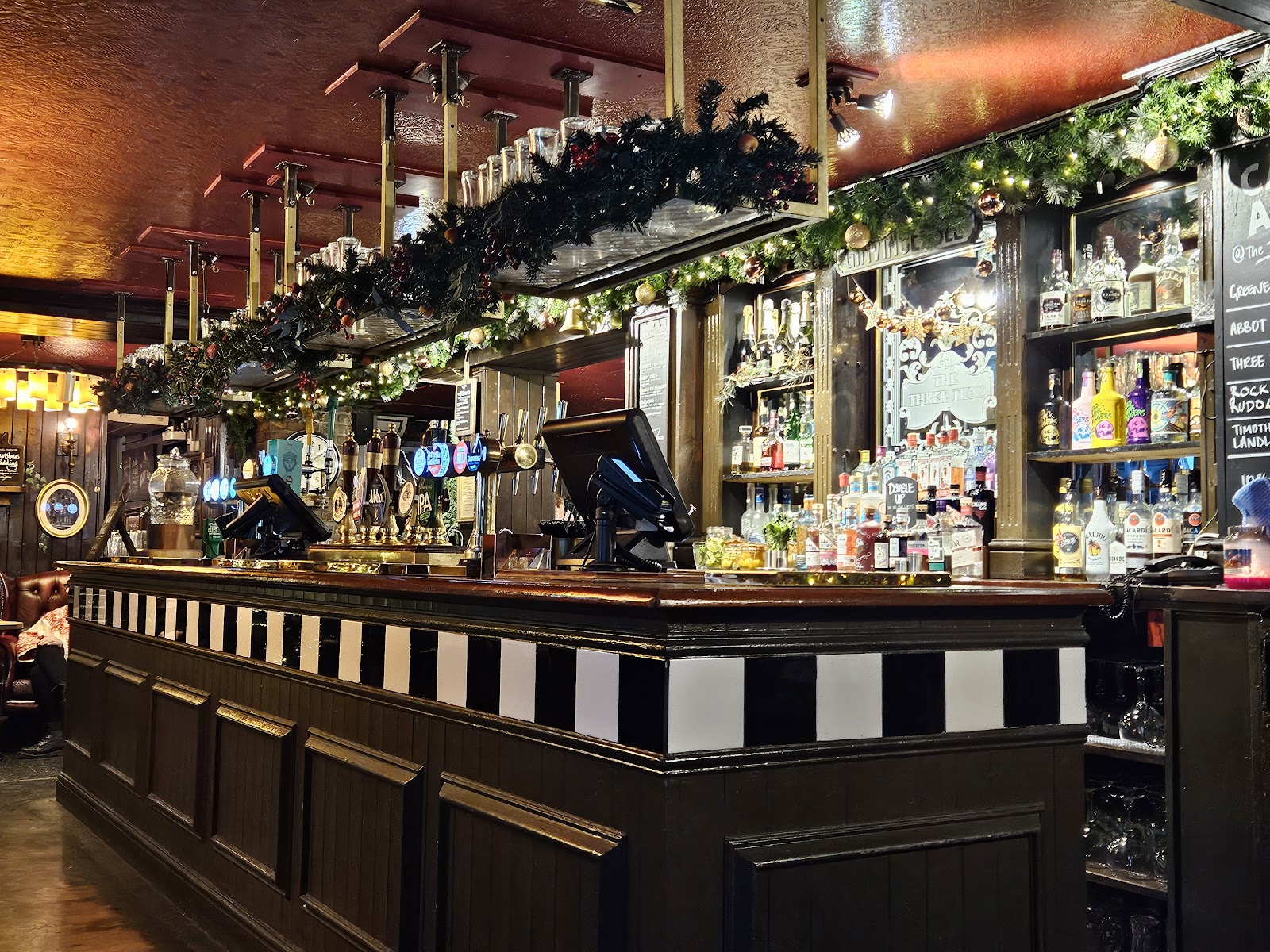 Three Tuns | Sports Bar in London