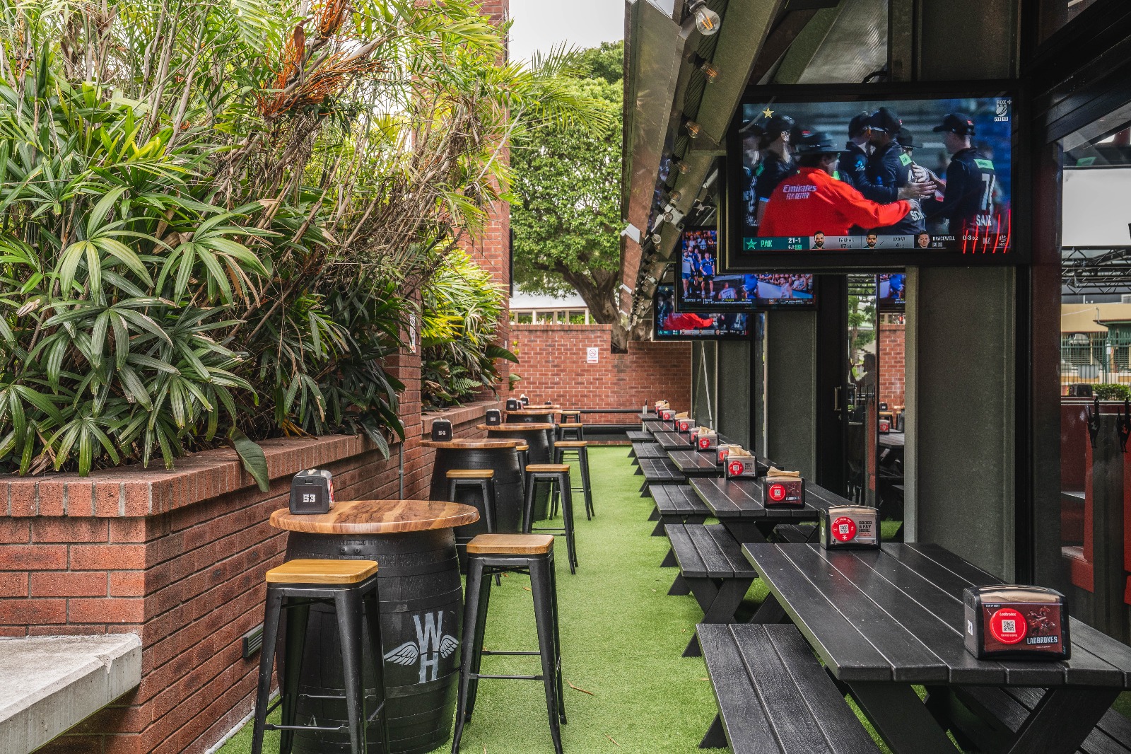 Winghaus - Bowen Hills | Sports Bar in Bowen Hills