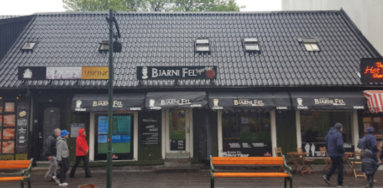 Bjarni Fel Sportbar in Reykjavík : Reviews & Booking | FANZO