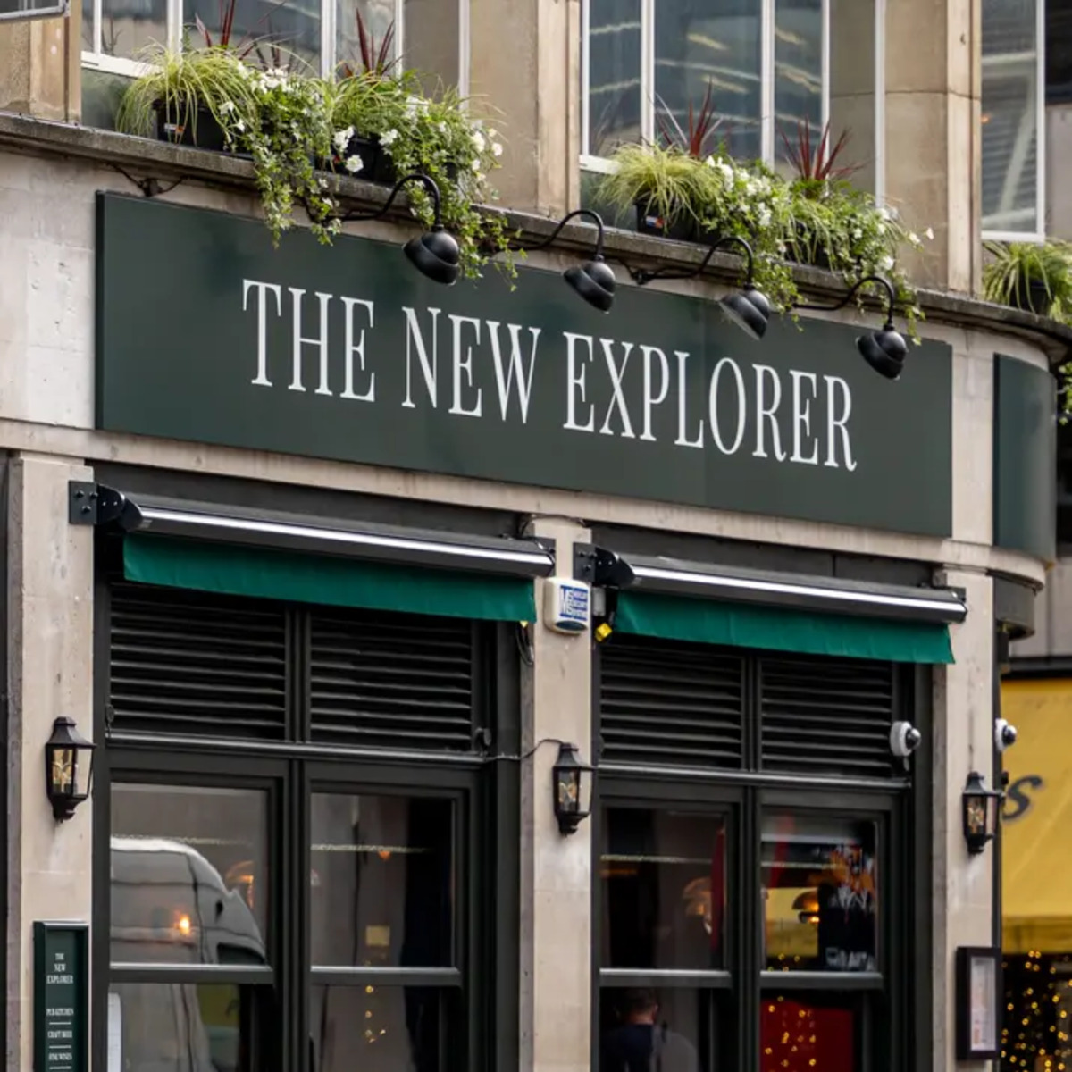 New Explorer | Sports Bar in LONDON