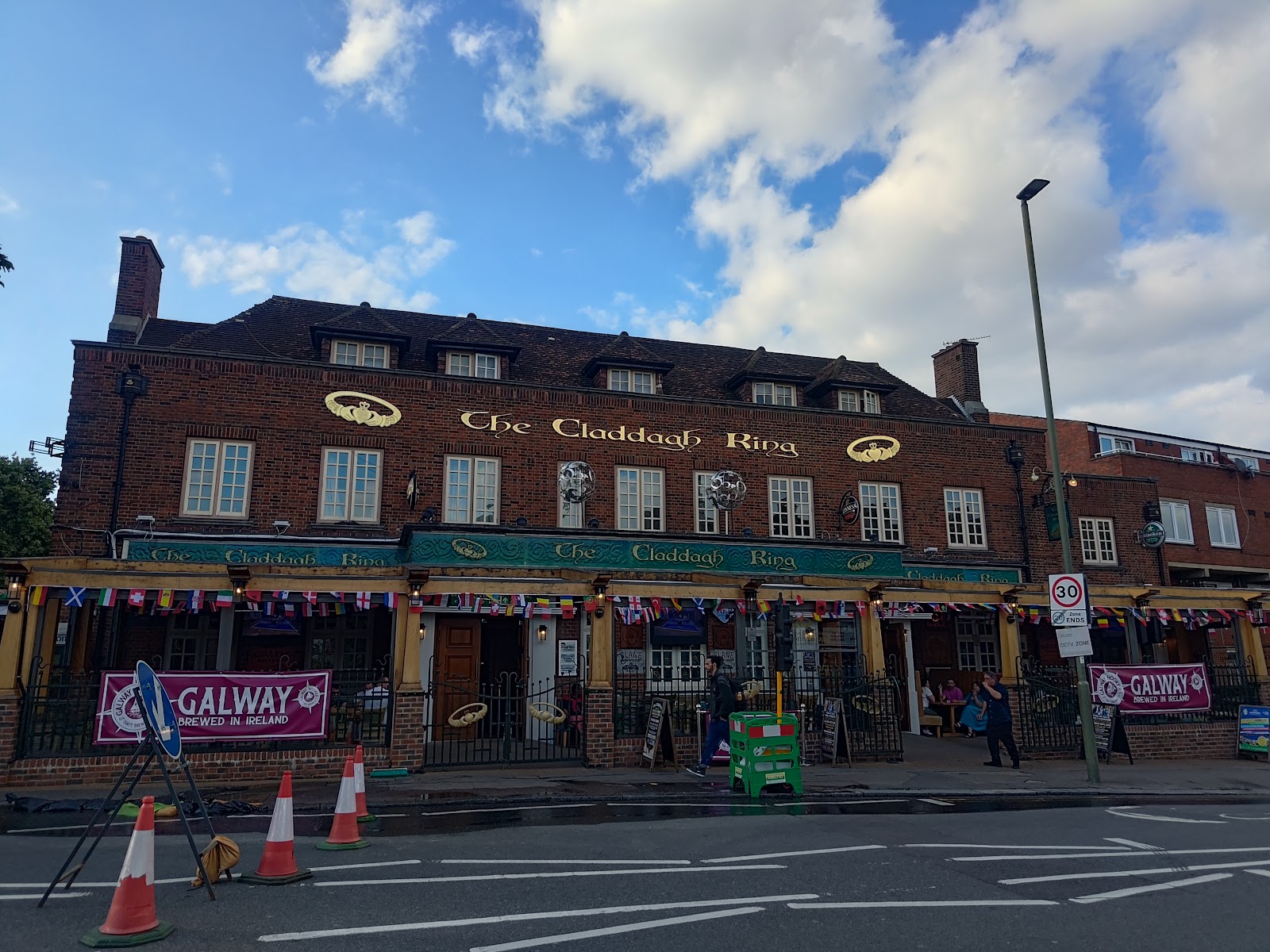 Claddagh Ring | Sports Bar in London