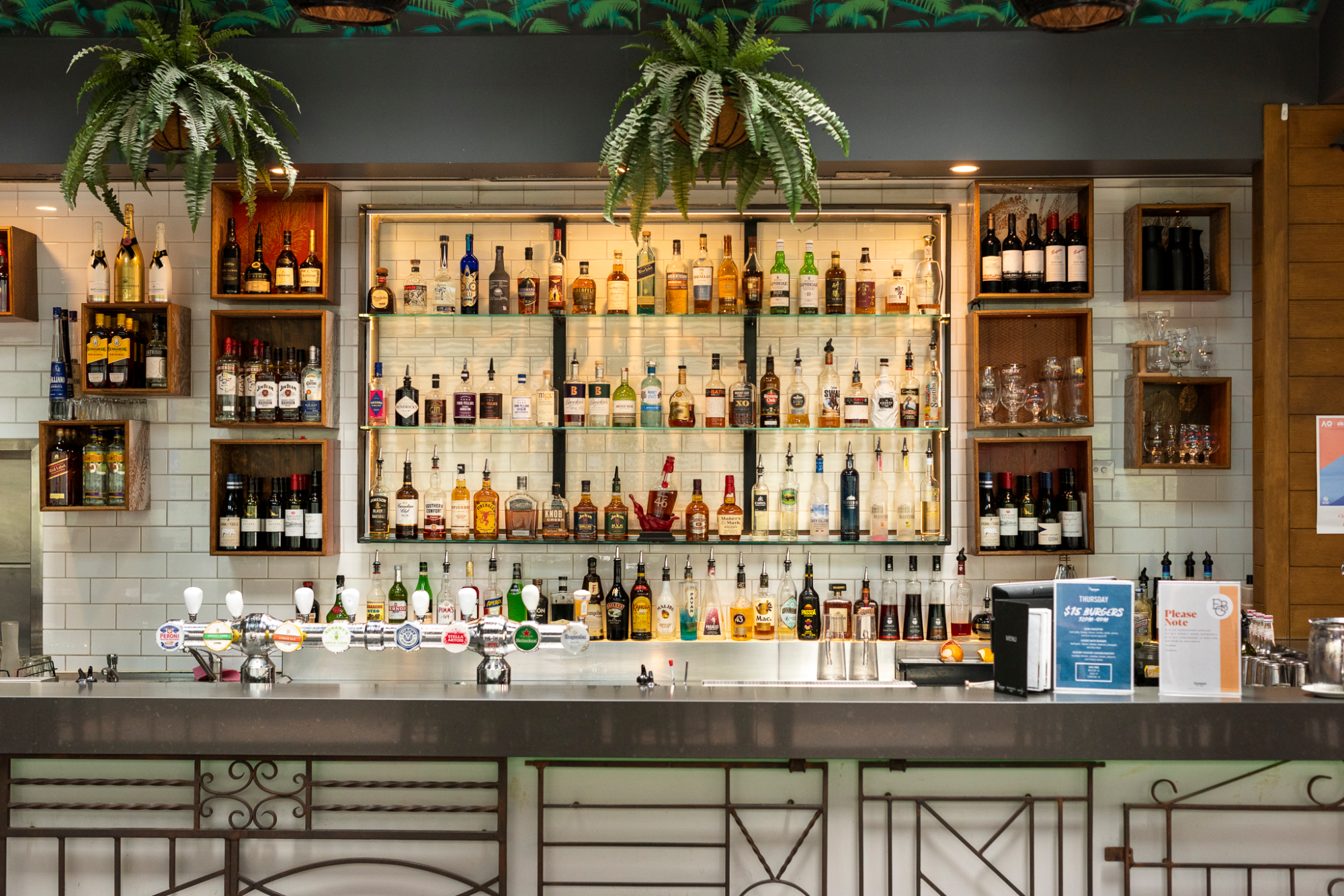 Morris House | Sports Bar in Melbourne