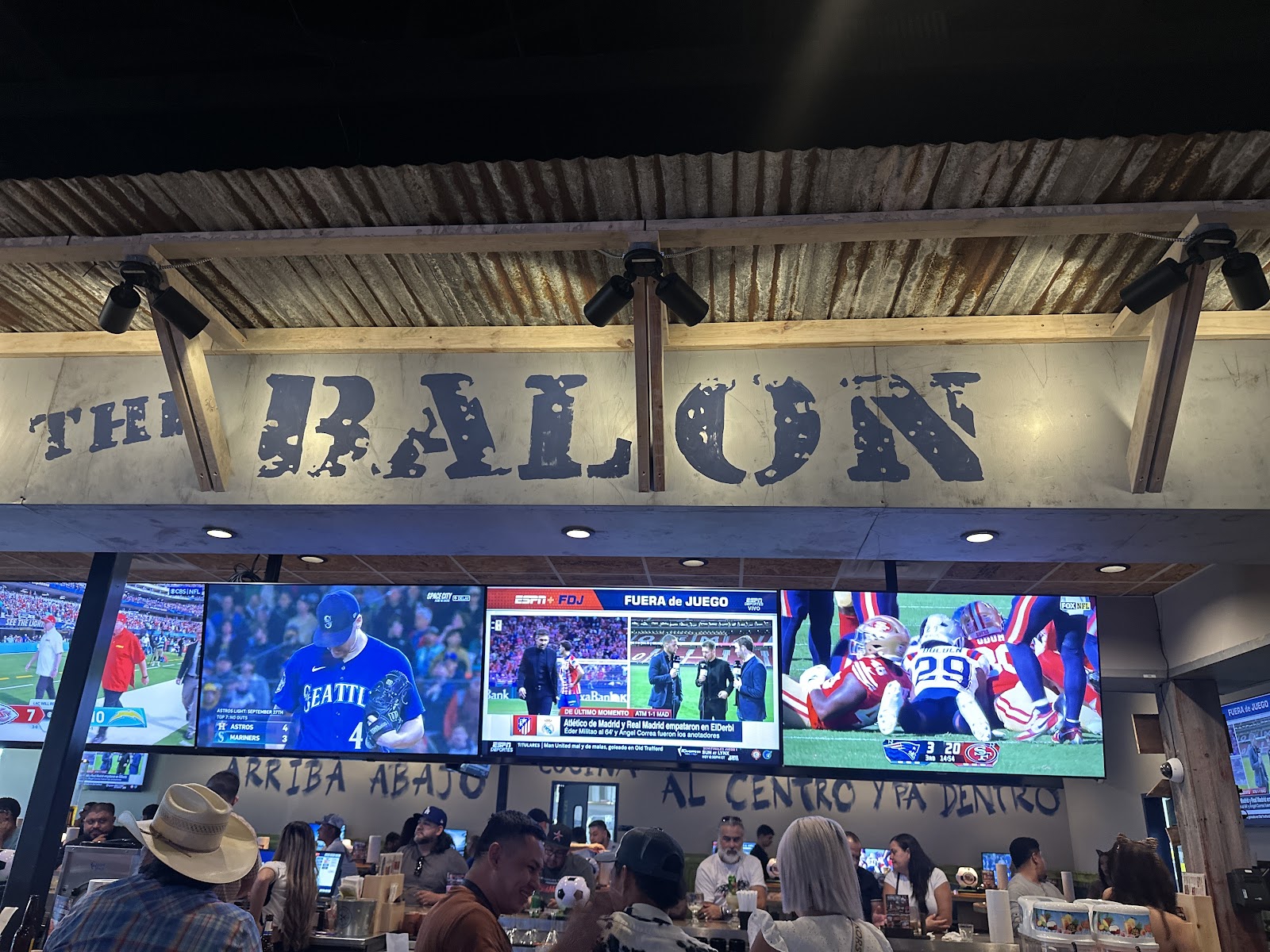 Ojos Locos @ Eastex Fwy | Sports Bar in Houston