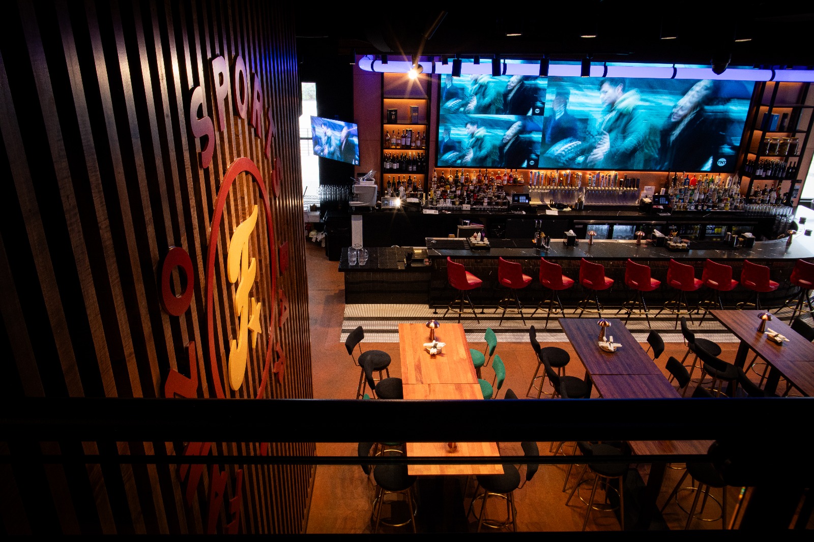 Fanzo Sports Bar | Sports Bar in Frisco