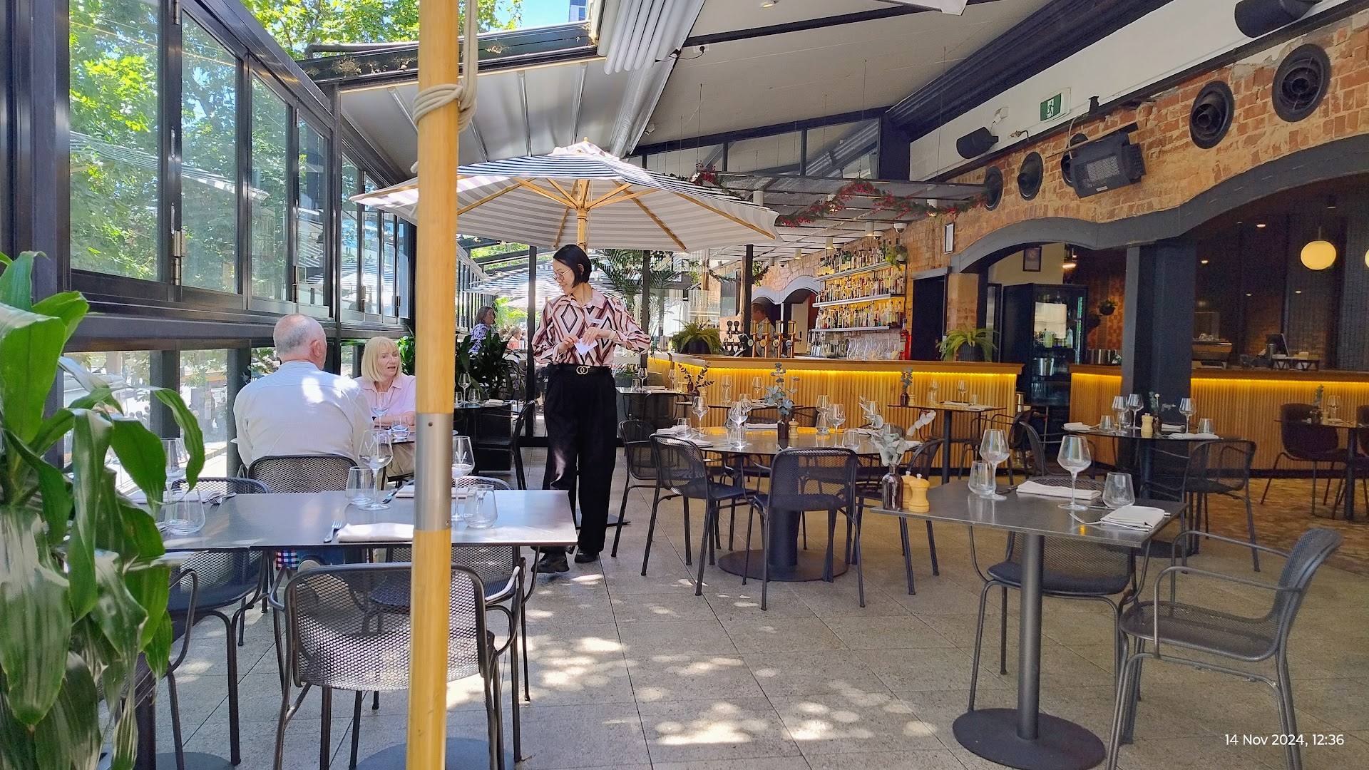 Strathmore Hotel in Adelaide : Reviews & Booking | FANZO