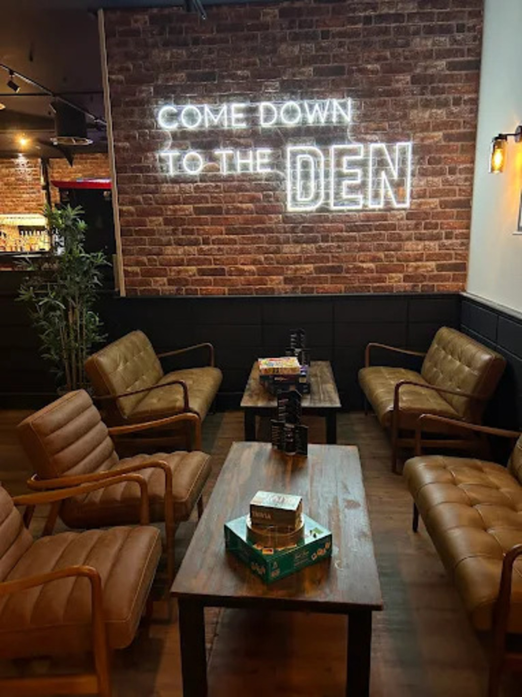 DEN 42 | Sports Bar in Wokingham