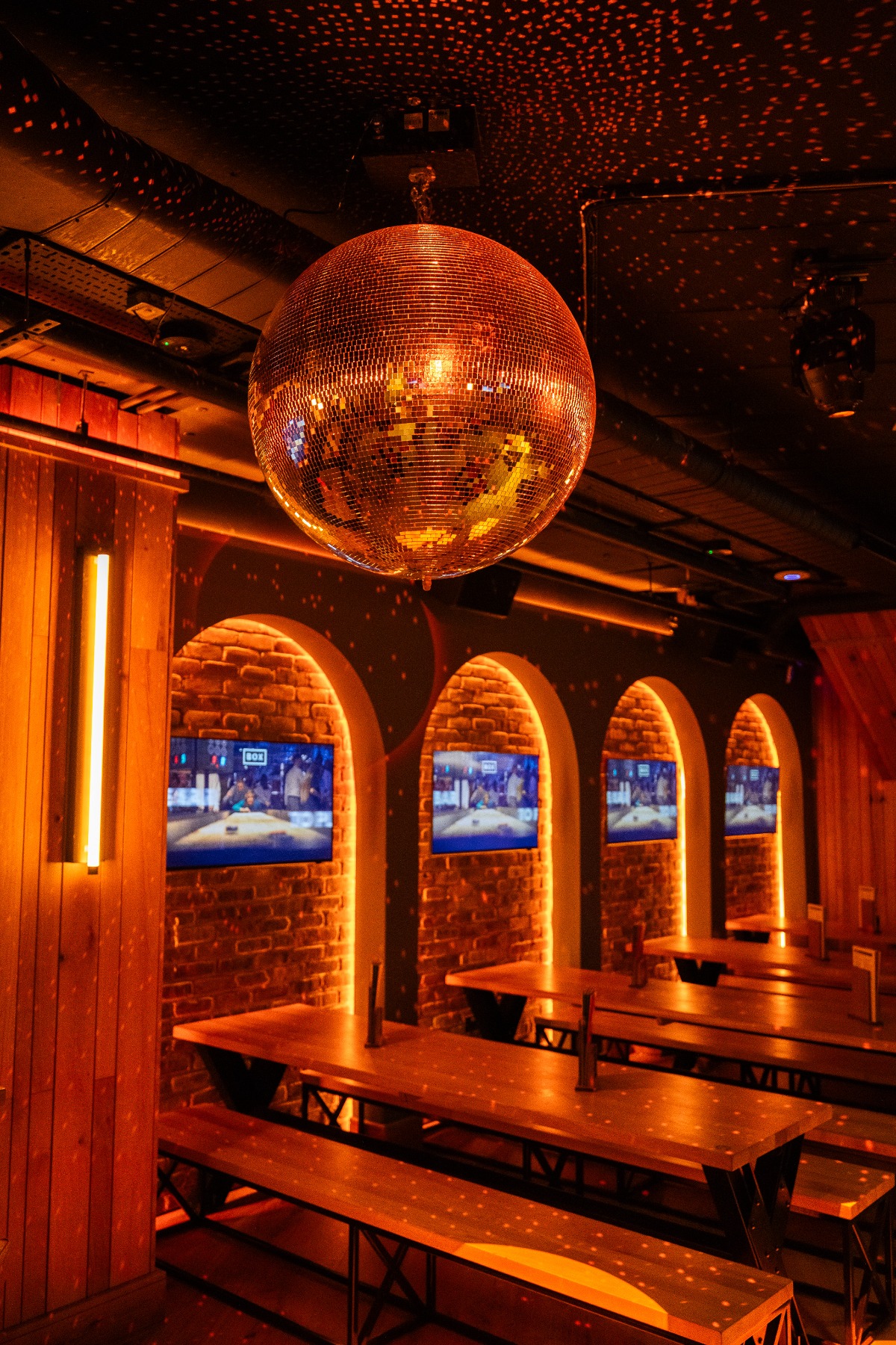 BOX Piccadilly | Sports Bar in London
