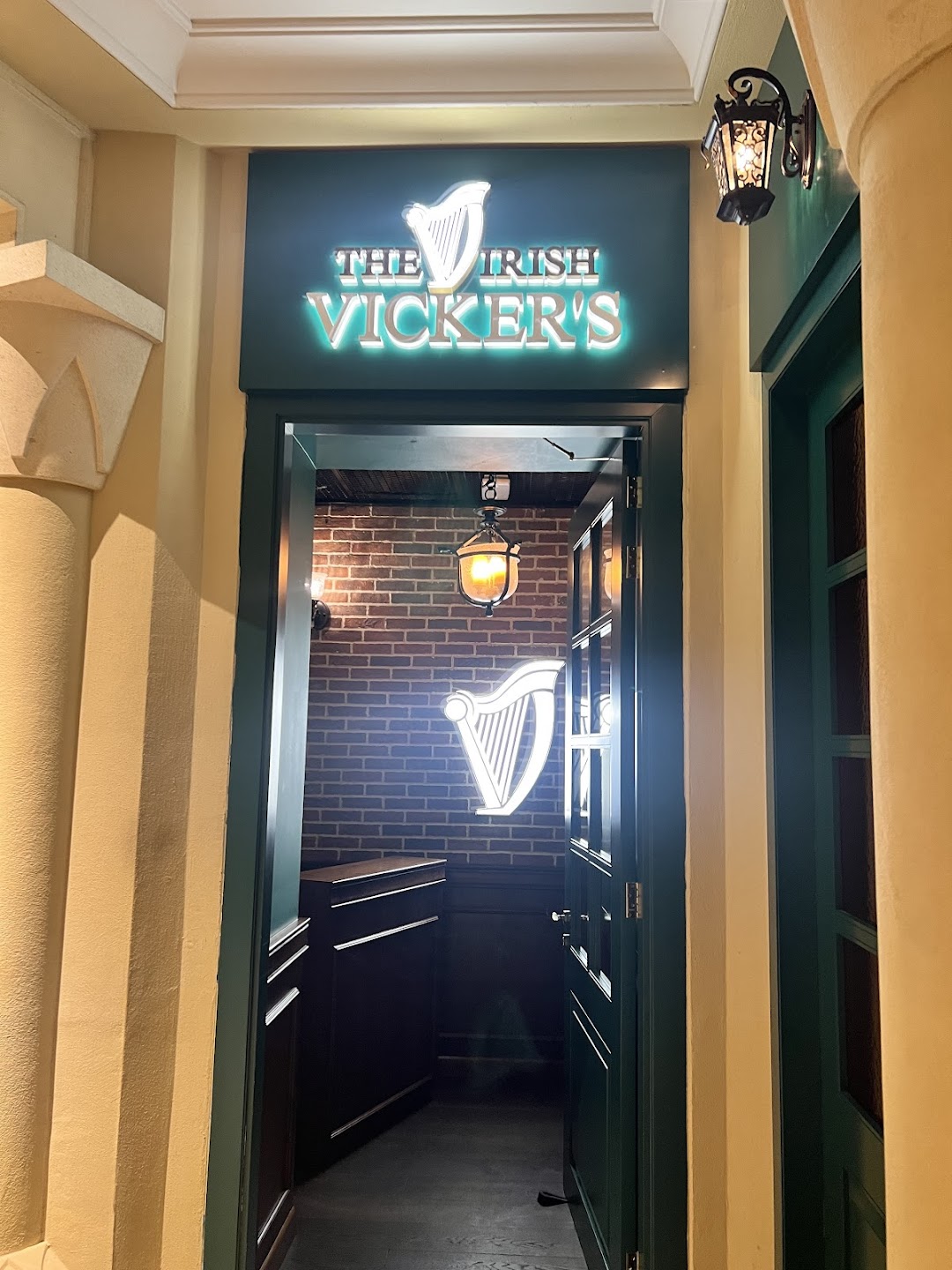 The Irish Vickers | Sports Bar in Dubai