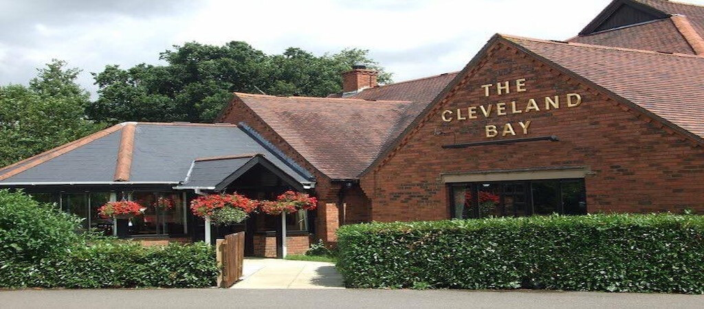 The Cleveland Bay | Sports Bar in Chandler'S Ford