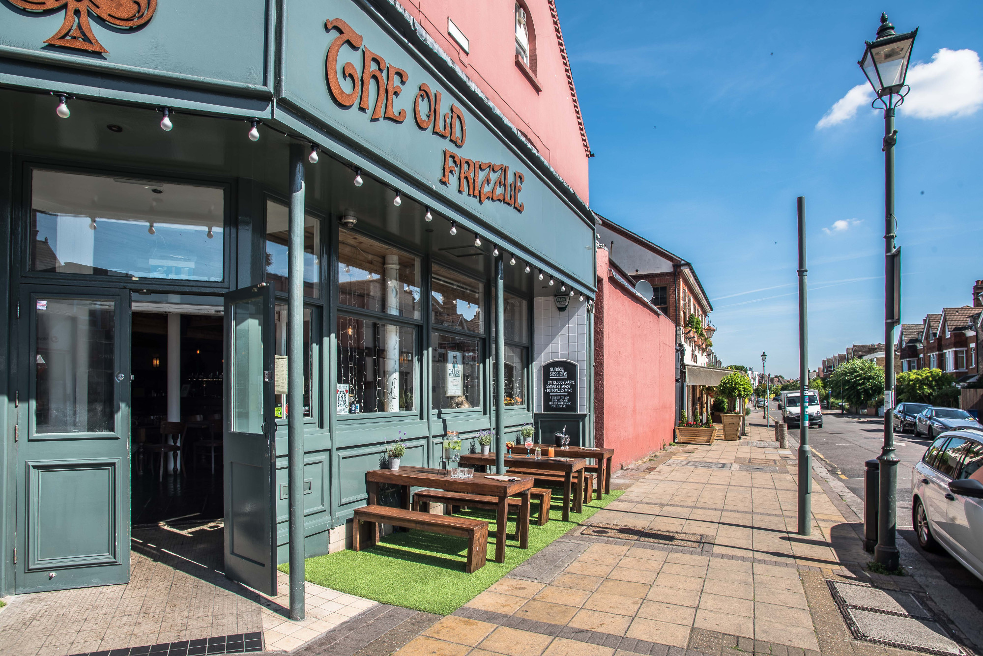 The Old Frizzle | sports pubs in London | FANZO