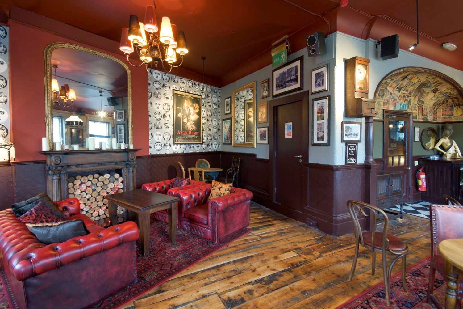 Hemingford Arms | Sports Bar in Islington